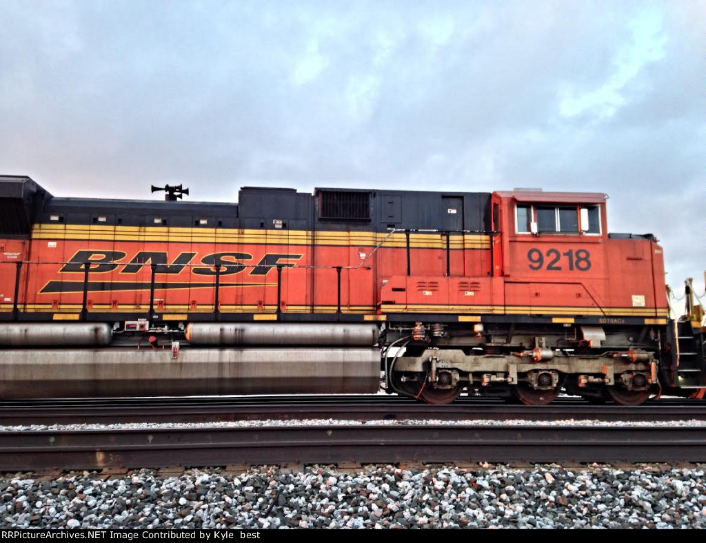 BNSF 9218 on K041